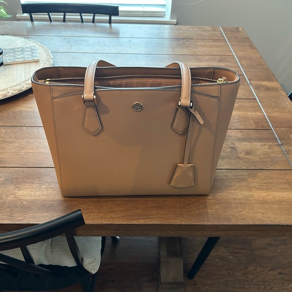 Tory Burch | Bags | Tory Burch Tan Leather Tote Bag With Elegant Design ...